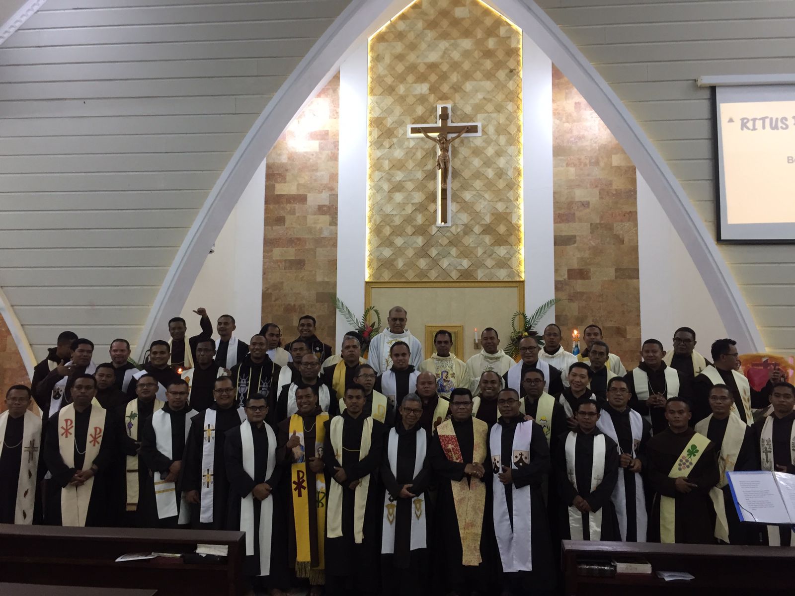 “BANGKIT BERSAMA SEBAGAI SAUDARA DALAM KARMEL TERESA” – KARMEL OCD ...